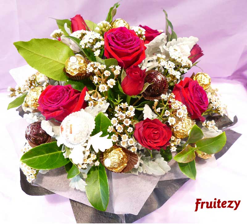 Ezy Flowers Arrangement with Ferrero